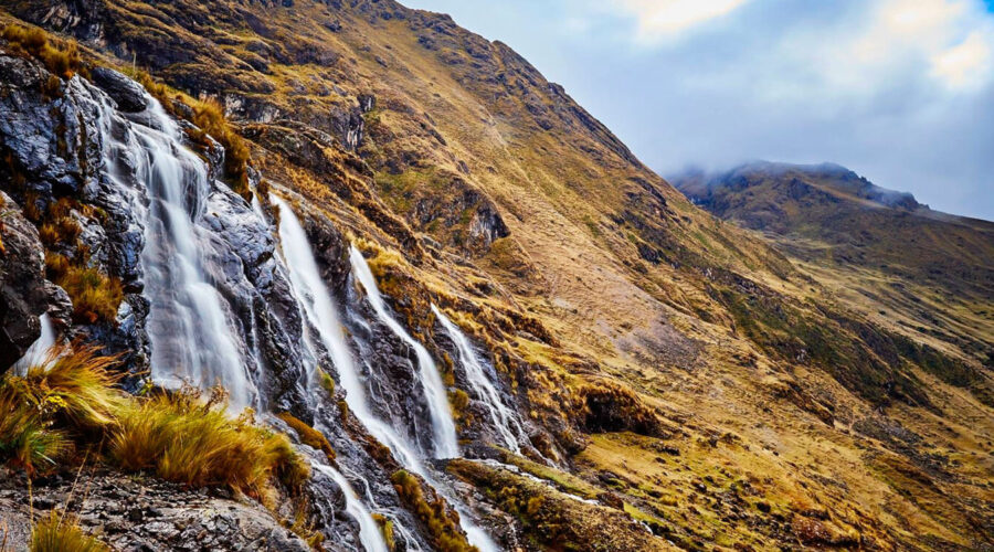 Lares Trek to Machu Picchu 4 Days - United Mice Peru - 2024